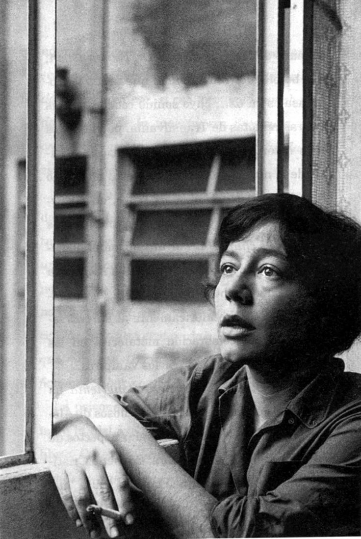 Cele noći čujem vodu kako jeca – Divna Popov