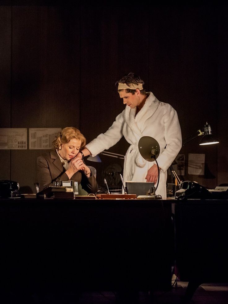 Anne Carson: Troys and Girls – Divna Popov